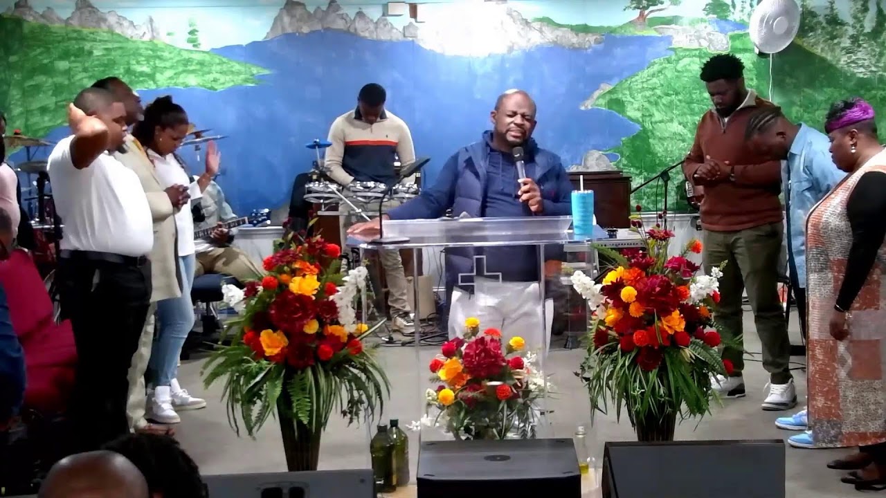 Sunday Morning Worship 8am Service - YouTube