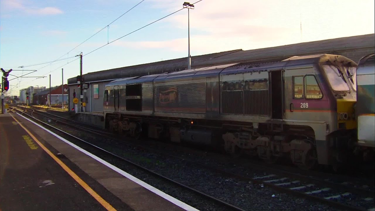 NIR 201 Class Locomotive 209 + Enterprise Train - Connolly Station ...