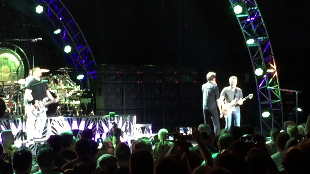 Van Halen - Everybody wants some Jones Beach 8/15/2015 - YouTube