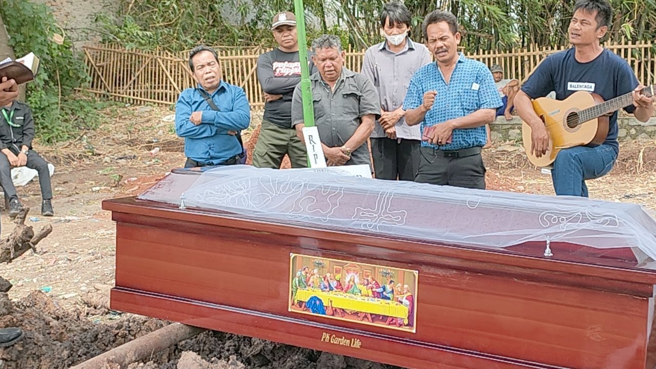 Ibadah Pemakaman Alm Joni || GBI Cawan Kecapi - YouTube