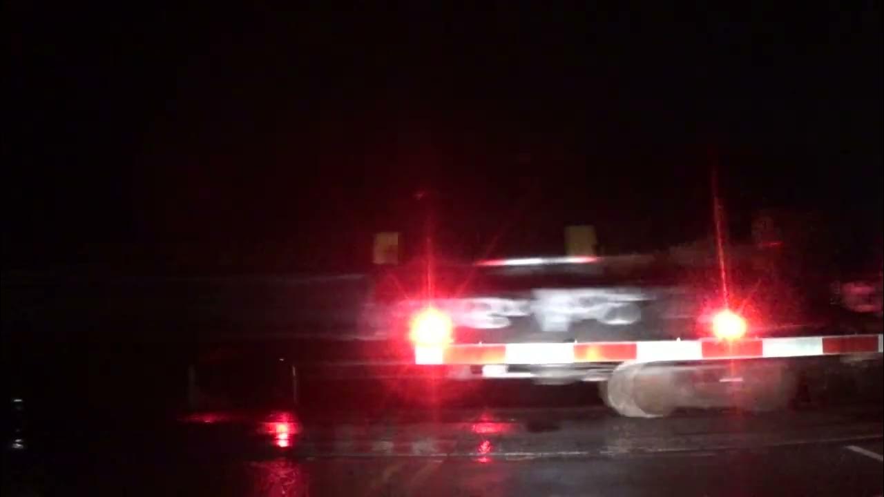 01/18/25 - CN SD40-2W leads CN L59191 through Carbondale, Illinois - YouTube