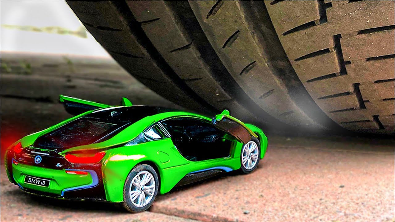 Experiment Big Car Vs Bmw Toy Car Youtube