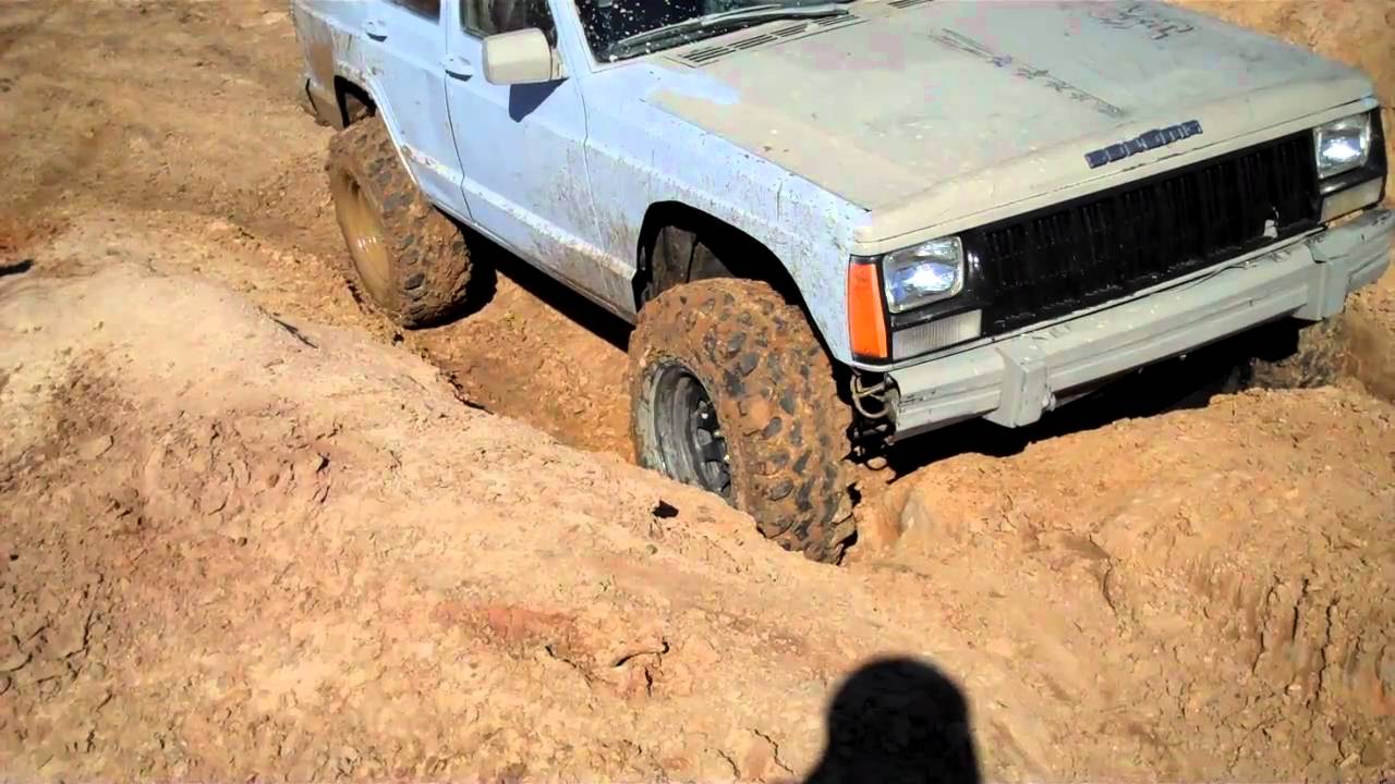 Jeep Cherokee chop top pt.2 - YouTube