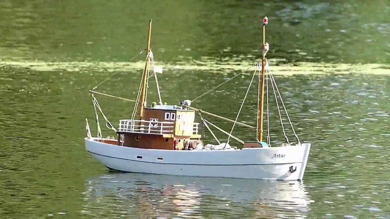 RC models - tug boat Ulises and fishing vessel Artur - YouTube