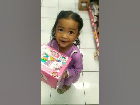 beli mainan di indomaret - YouTube