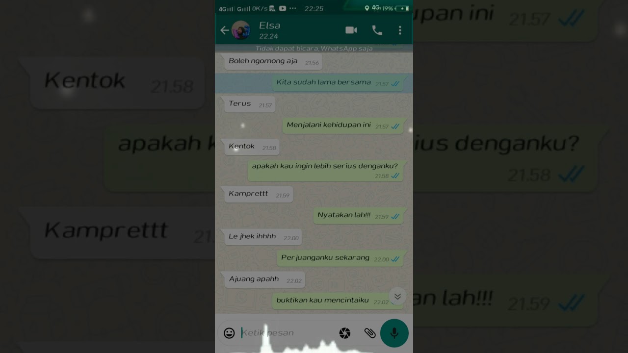 Prank chat wa pakek lagu trisuaka_perjuanganku - YouTube