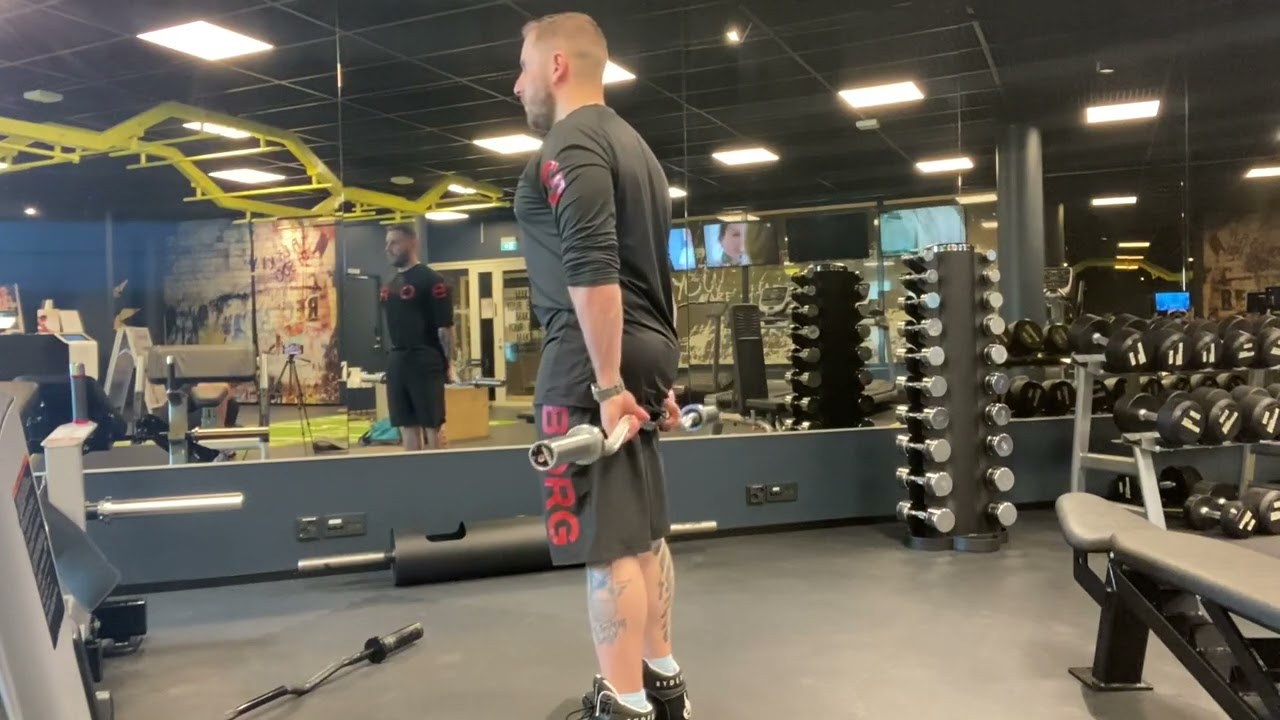 Behind The Back Barbell Wrist Curl - YouTube