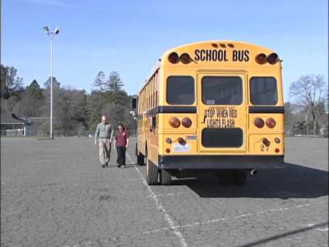 Tail Swing Safety for School Bus Drivers - YouTube