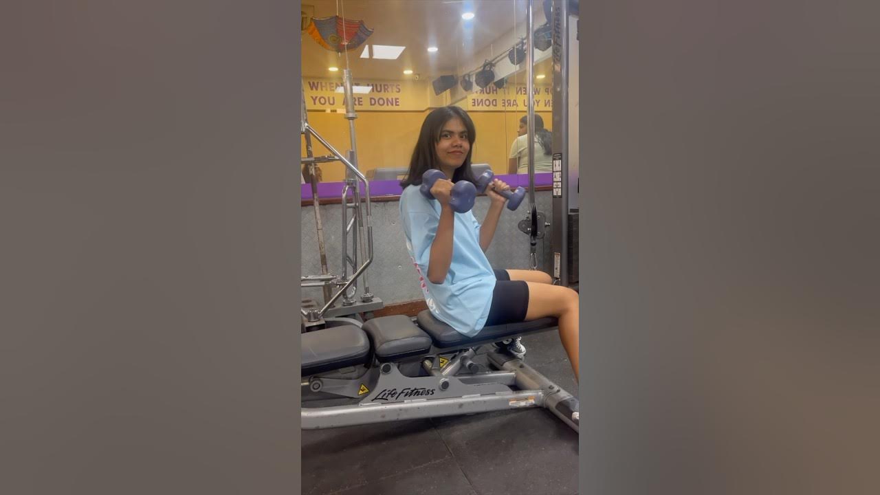 A Day In My Life🍃 College, Painting, Gym & More! #minivlog #shorts #adayinmylife #vlog - YouTube