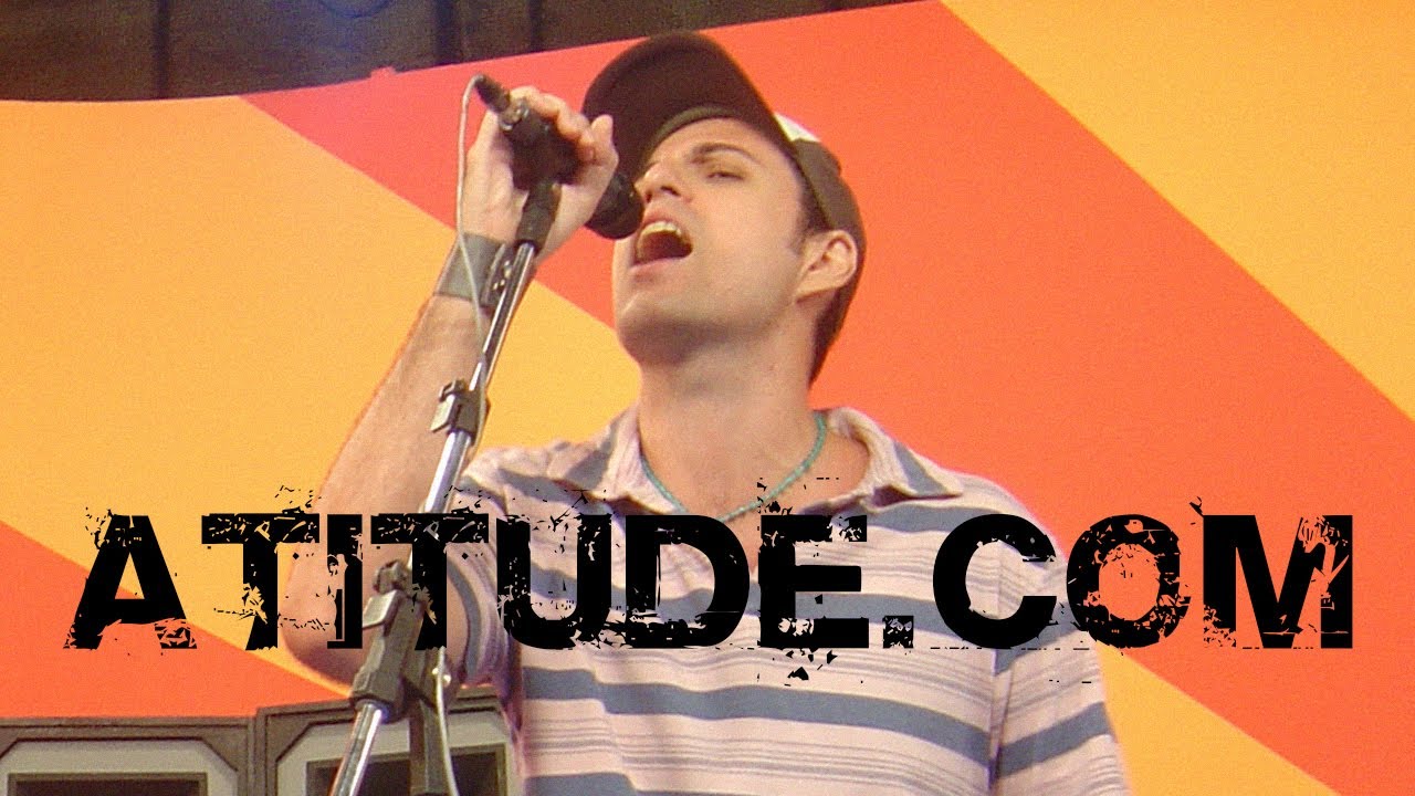 Rody Martinez - Atitude.com (Com a Banda 1E99) debute da TV - YouTube