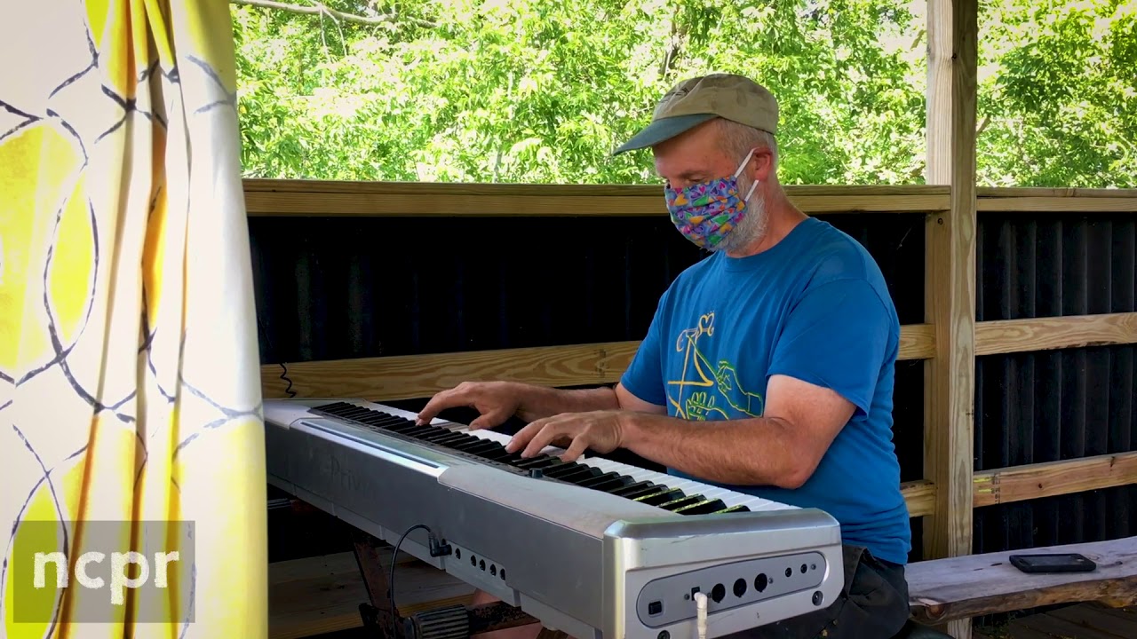 Matt Bullwinkel creates a music bed for NCPR - YouTube