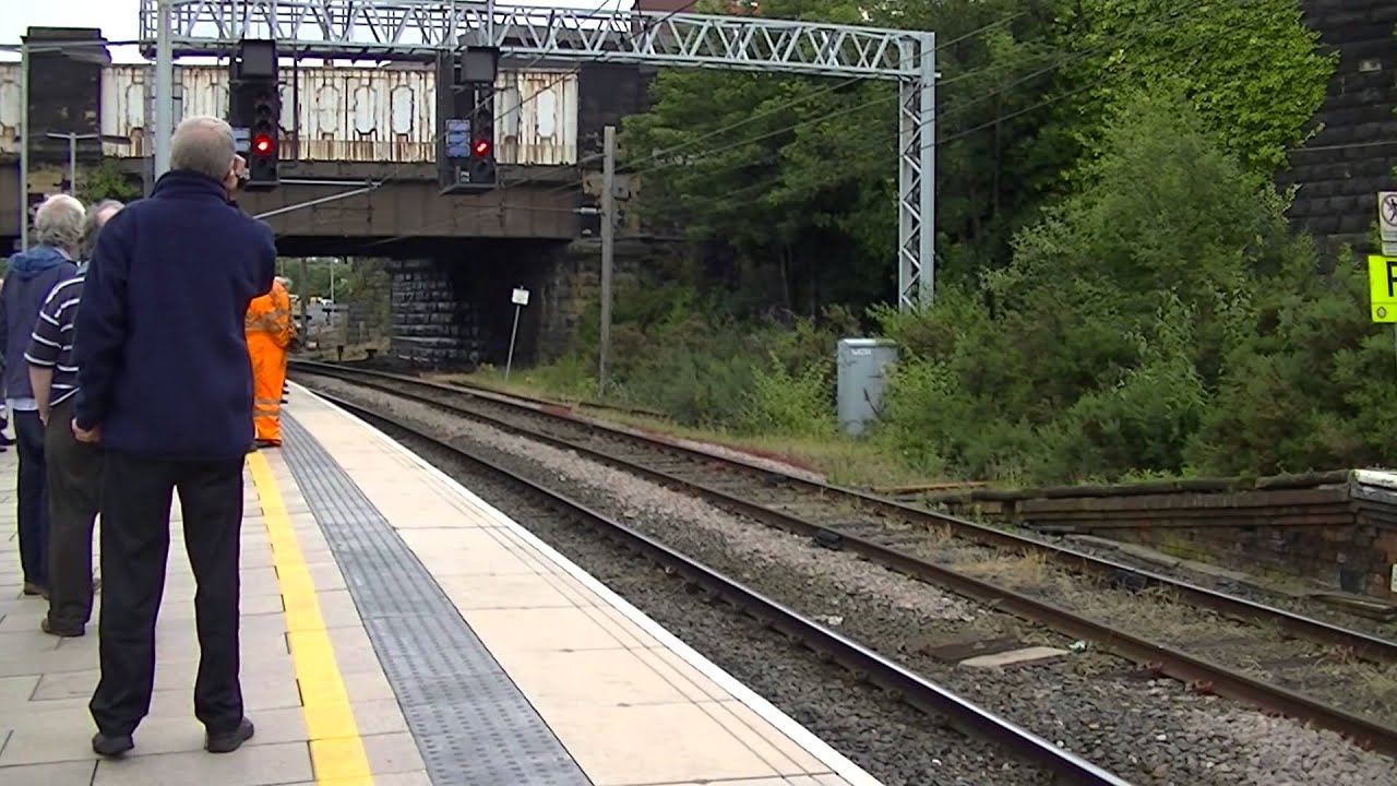 The Retro Electric Scot with 92041 and 66060 at Preston 28/06/14 - YouTube