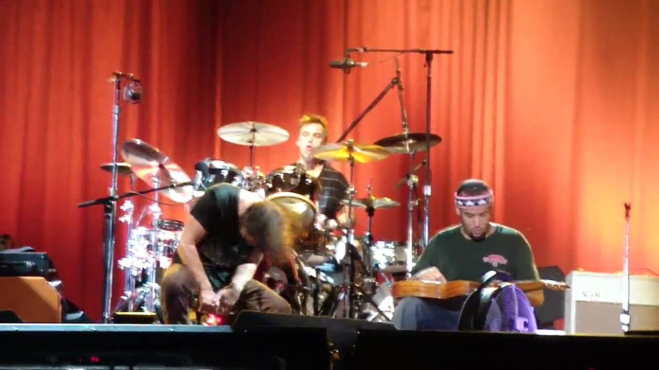 Pearl Jam with Ben Harper Austin City Limits - YouTube