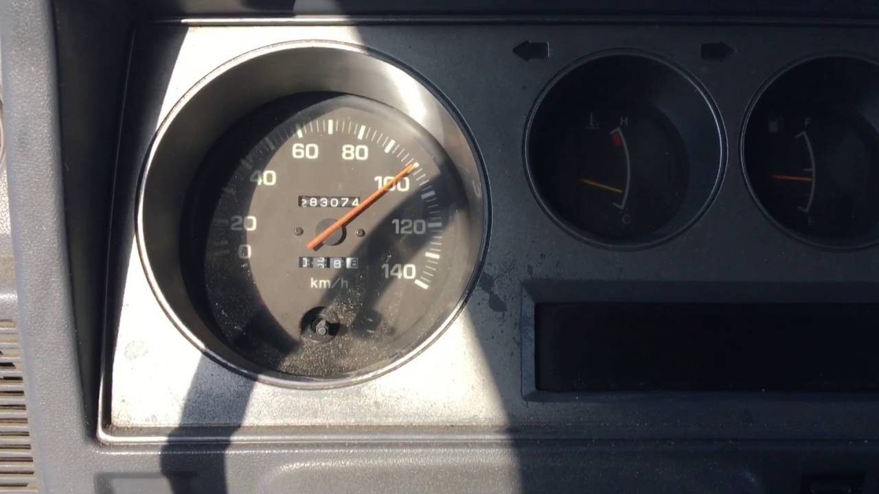 Top Speed Toyota Dyna 250 3.5D 97cv 1993 (106km/h) - YouTube
