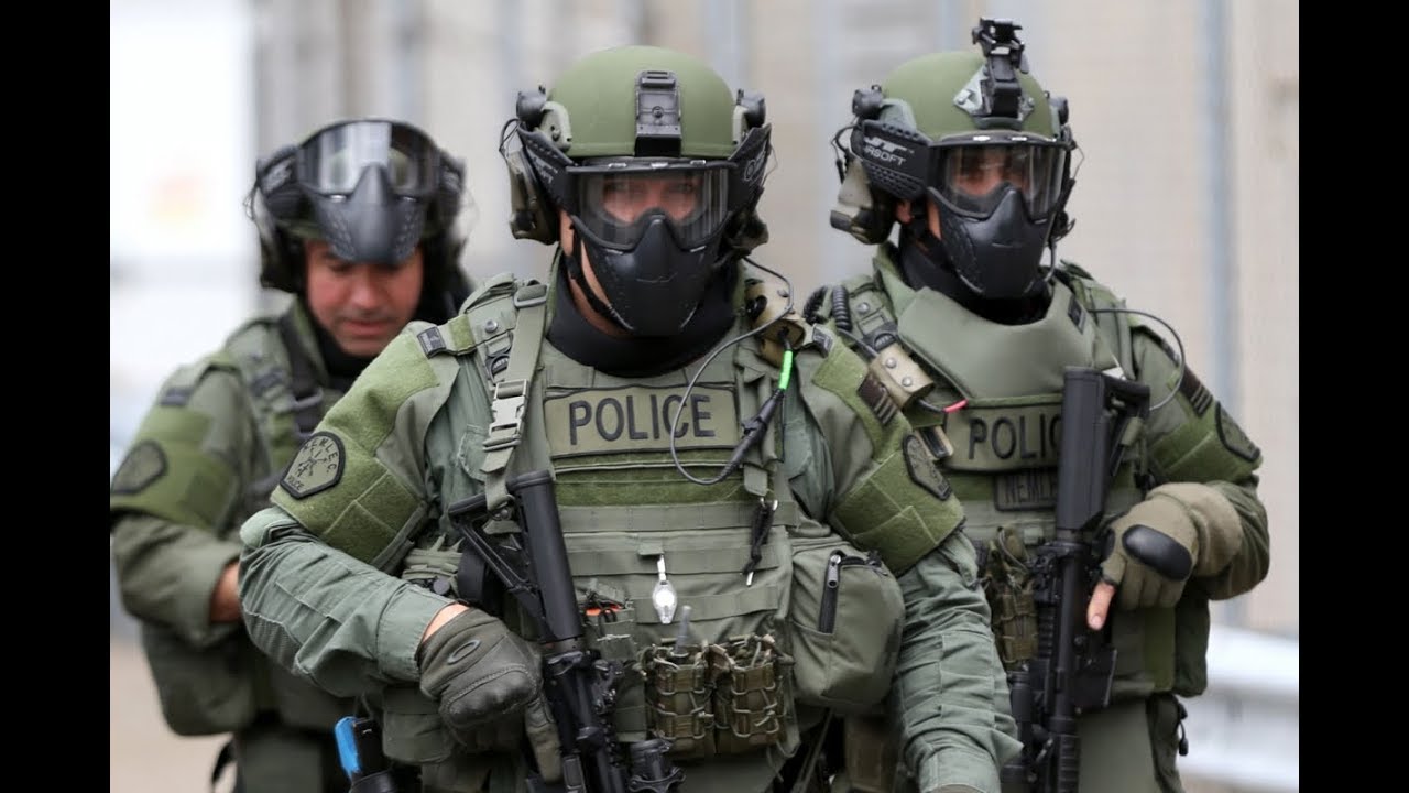 Las Vegas Shooting: What Was LVMPD SWAT Waiting For? - YouTube