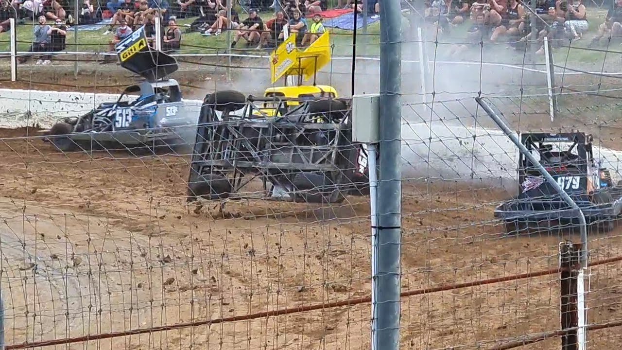Huntly Speedway - Stockcars - 19/2/22 - YouTube