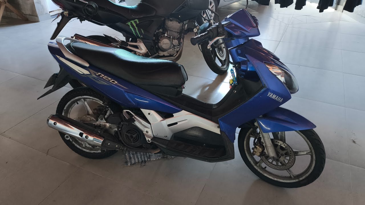 Como tirar a roda traseira da Yamaha Neo 115 - YouTube