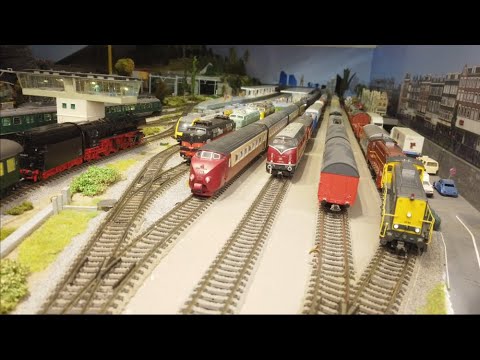 Stoomtreinen in vol bedrijf - YouTube