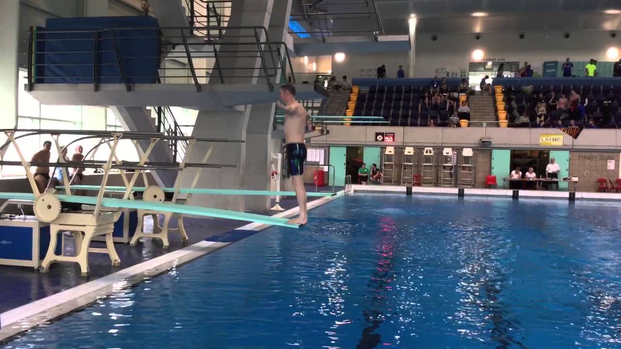 Sandy McKay; 1m Back Dive tuck - YouTube