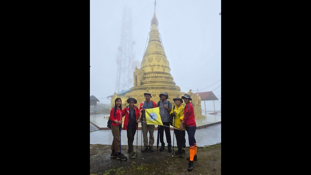 Hiking to Mount Poppa - YouTube