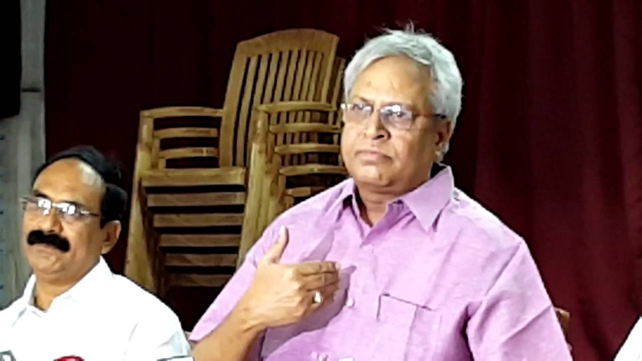 "నిప్పు కాదు ఉప్పే " బాబు, నారాయణల పై సెటైర్లు పేల్చిన ఉండవల్లి East ...