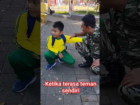 Ketika anak sekolah tak takut sama TNI #viral #trending #tni #sekolah #shortvideo #short #shorts