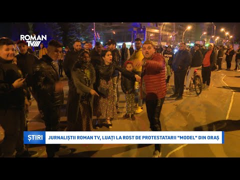 Jurnaliștii Roman TV, luați la rost de protestatarii \