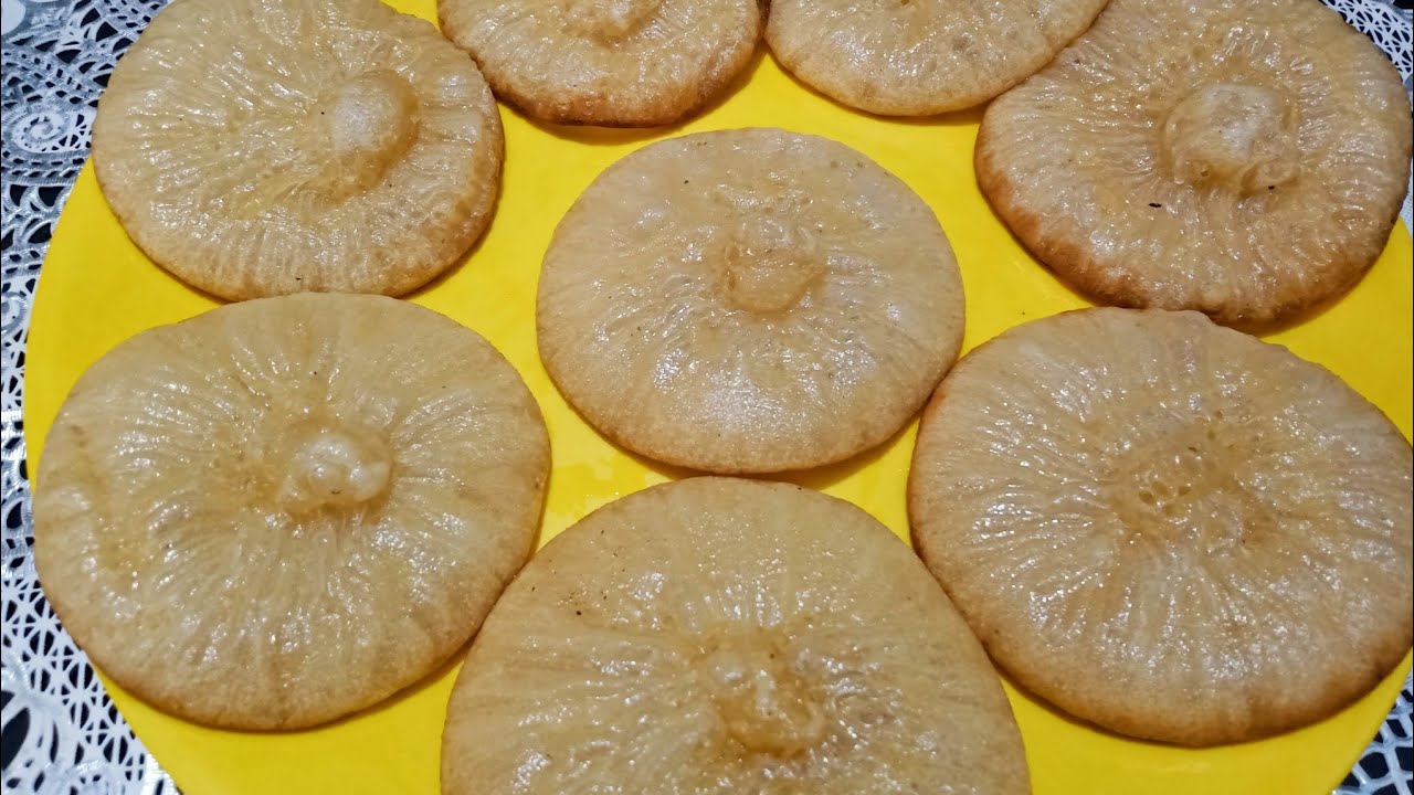 Sakroli Kokani Sweet | Gud Ki Sakroli | Sarang's Kitchen - YouTube