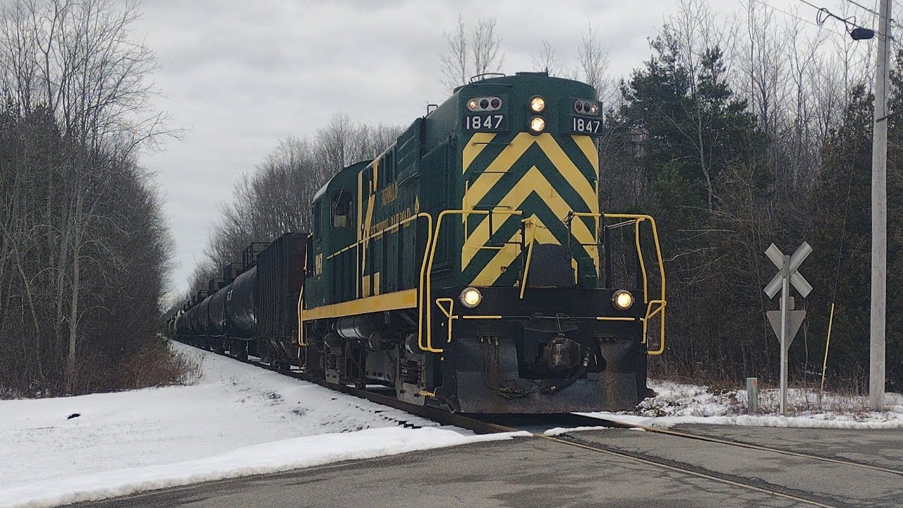 Buffalo Southern Railroad 1847 RS18U on a propane run on 1/8/2024 - YouTube