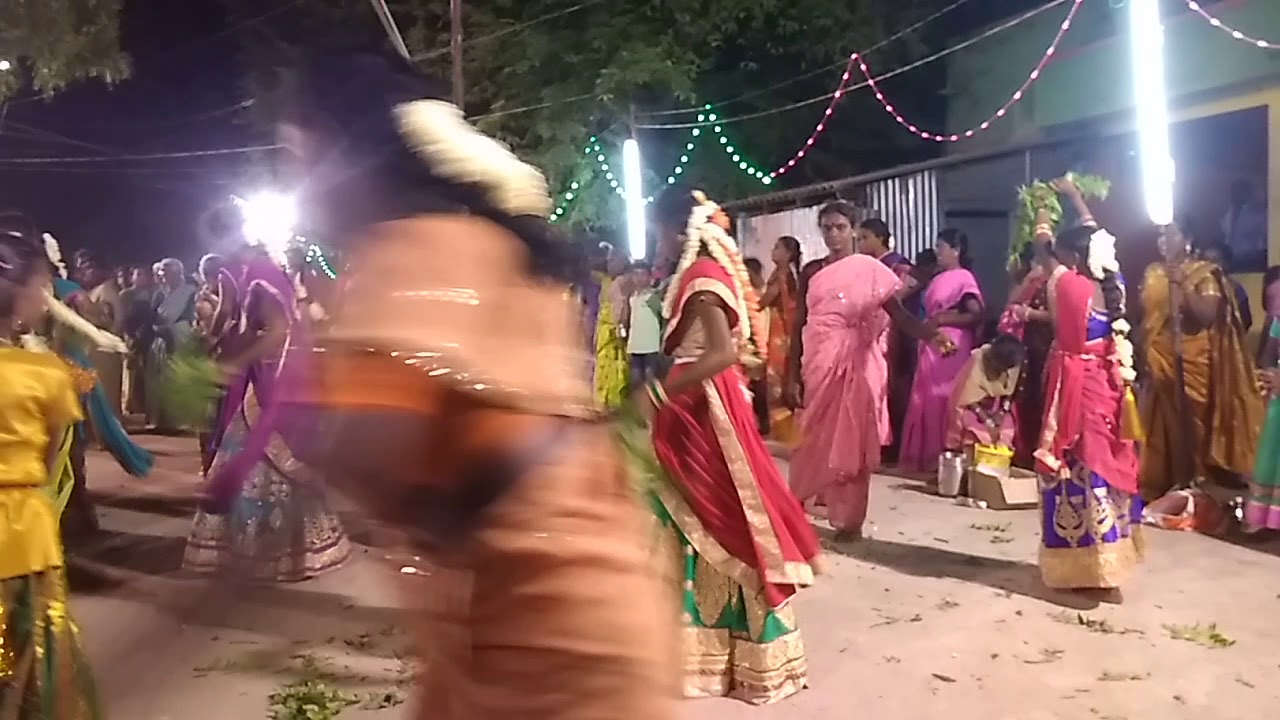 Kummi dance with god entry kodangipatti 2018 - YouTube