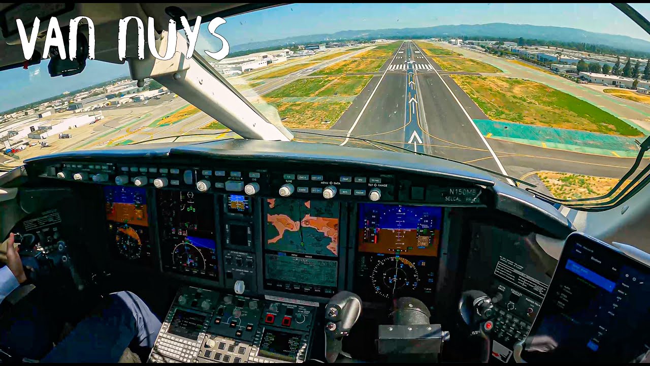 4K | Pilot's View | Landing at Van Nuys - YouTube