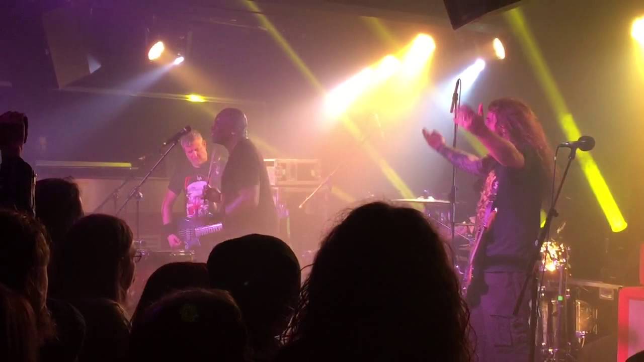 Sepultura-Ratamahatta live in Manchester - YouTube