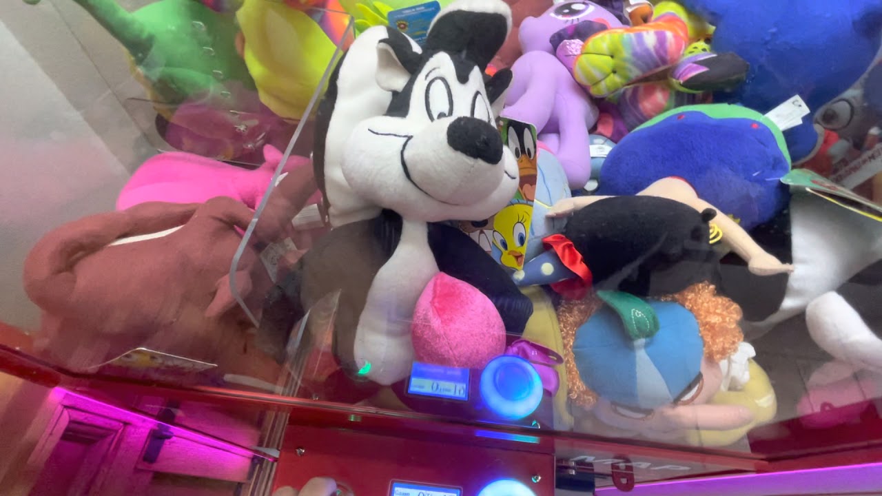 Playing my toys bus claw machine - YouTube