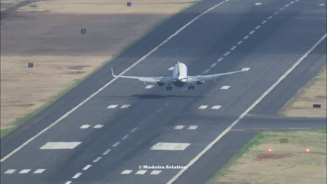 Ryanair CROSSWIND + HARD LANDING at Madeira Airport - YouTube