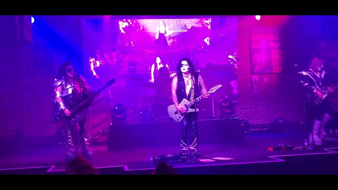 STRUTTER. Tribute to Kiss - YouTube