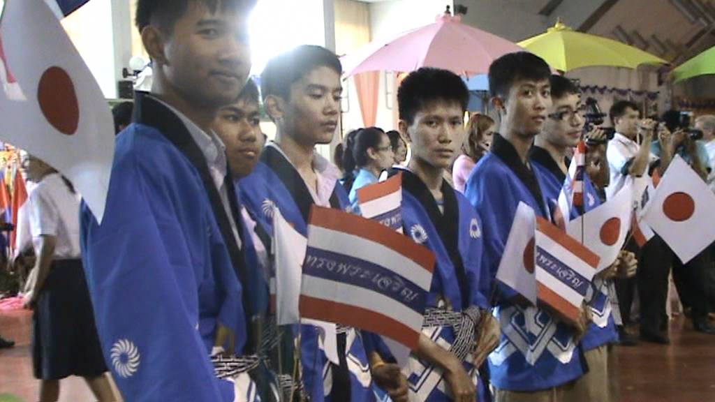 ศิลป์ญี่ปุ่น ร.ส. (World-Class Standard School) - YouTube