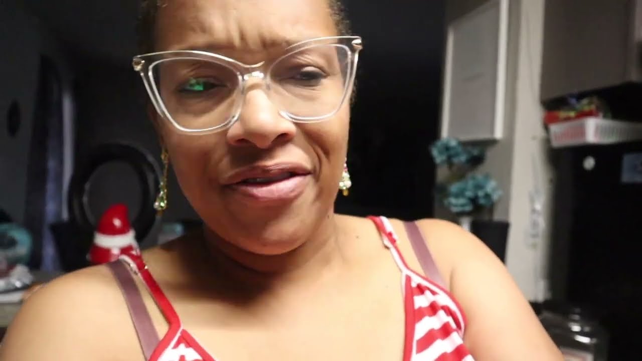 Clean With Me Vlogmas Day 1 Youtube