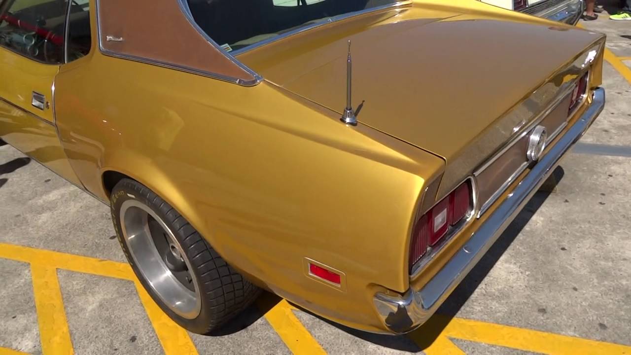 57)Ford Mustang Dourado - YouTube