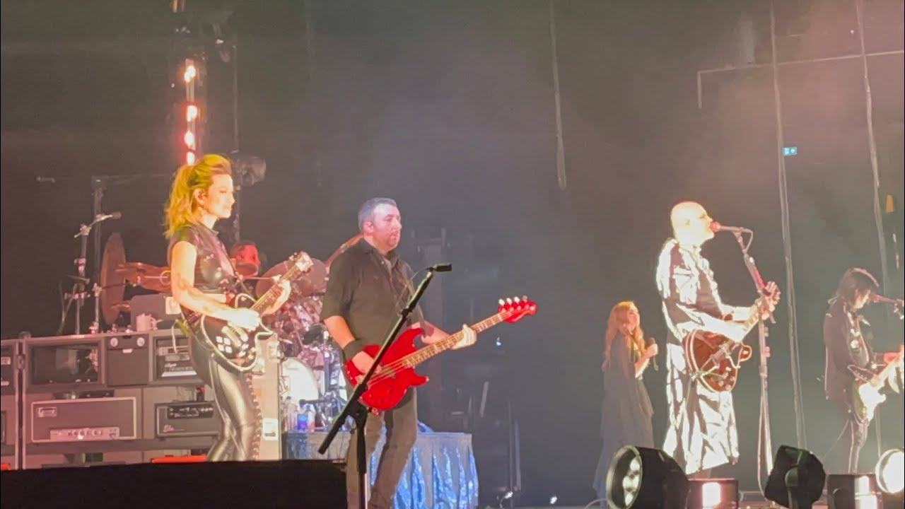 The Smashing Pumpkins - Cherub Rock (live) @ Co-op Live Manchester 13/06/24 - YouTube