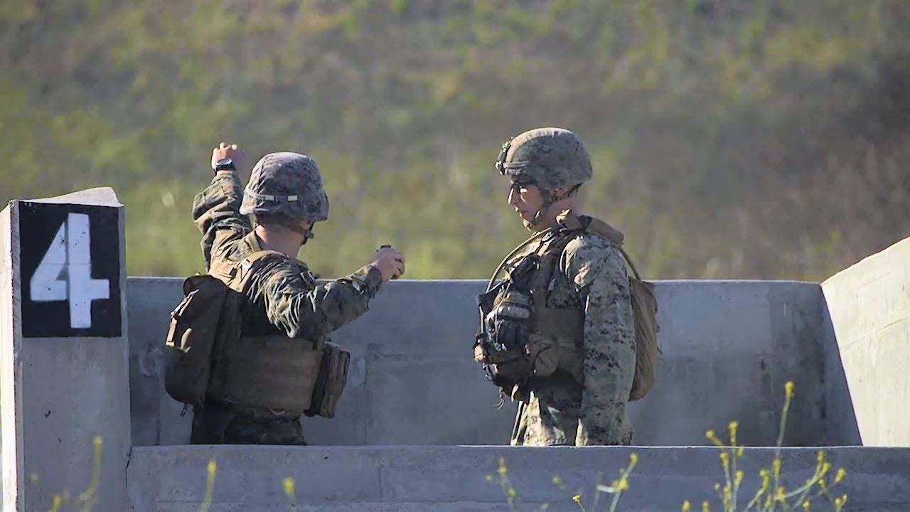 1 MEF Marines Conduct Battalion Field Exercise - YouTube
