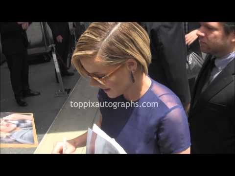 Kathleen Robertson - Signing Autographs at the 2014 TNT/TBS Upfront in NYC