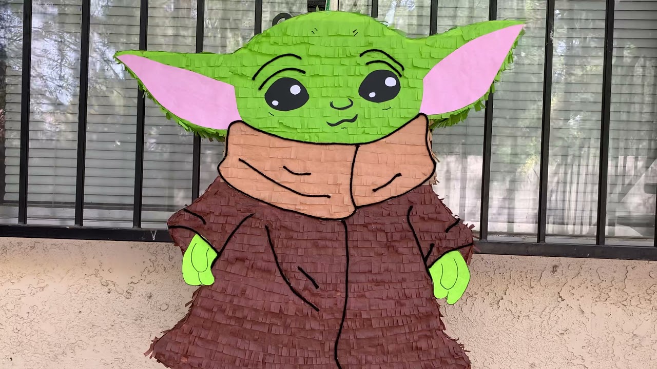 Baby Yoda / Piñata - YouTube