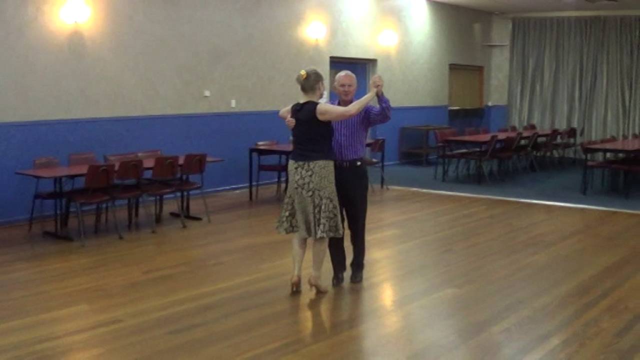 Amanda Foxtrot Sequence Dance - YouTube
