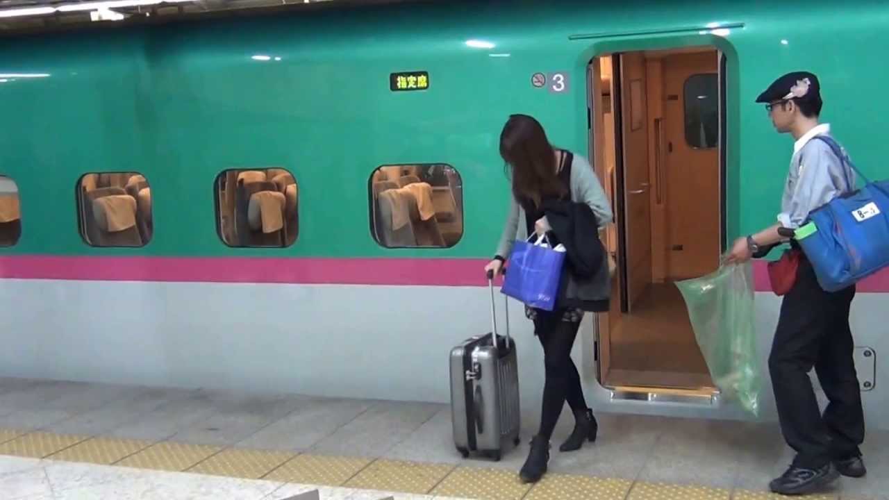 新幹線お掃除の天使たち - YouTube