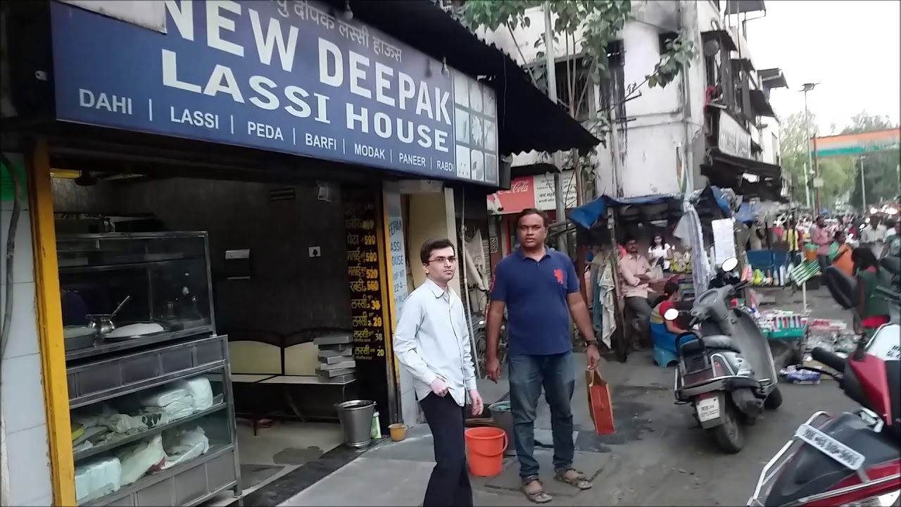 Me & Food I New Deepak Lassi House, Thane, East - YouTube