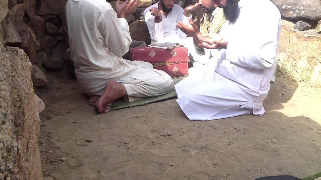 Mehfil in Banu Saad ( House of Hazrat Halima Sadia ) - YouTube