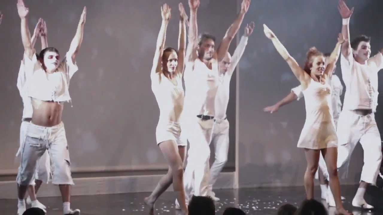 Living with CML: Quite an act sometimes (LeukaNET's World CML Day video ...