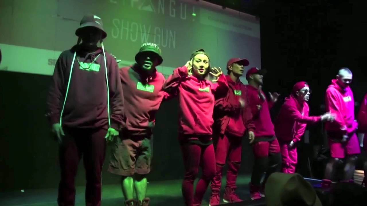 SHOW GUN / Dance Showcace @ ZIP NGU! (2015.12.25) - YouTube