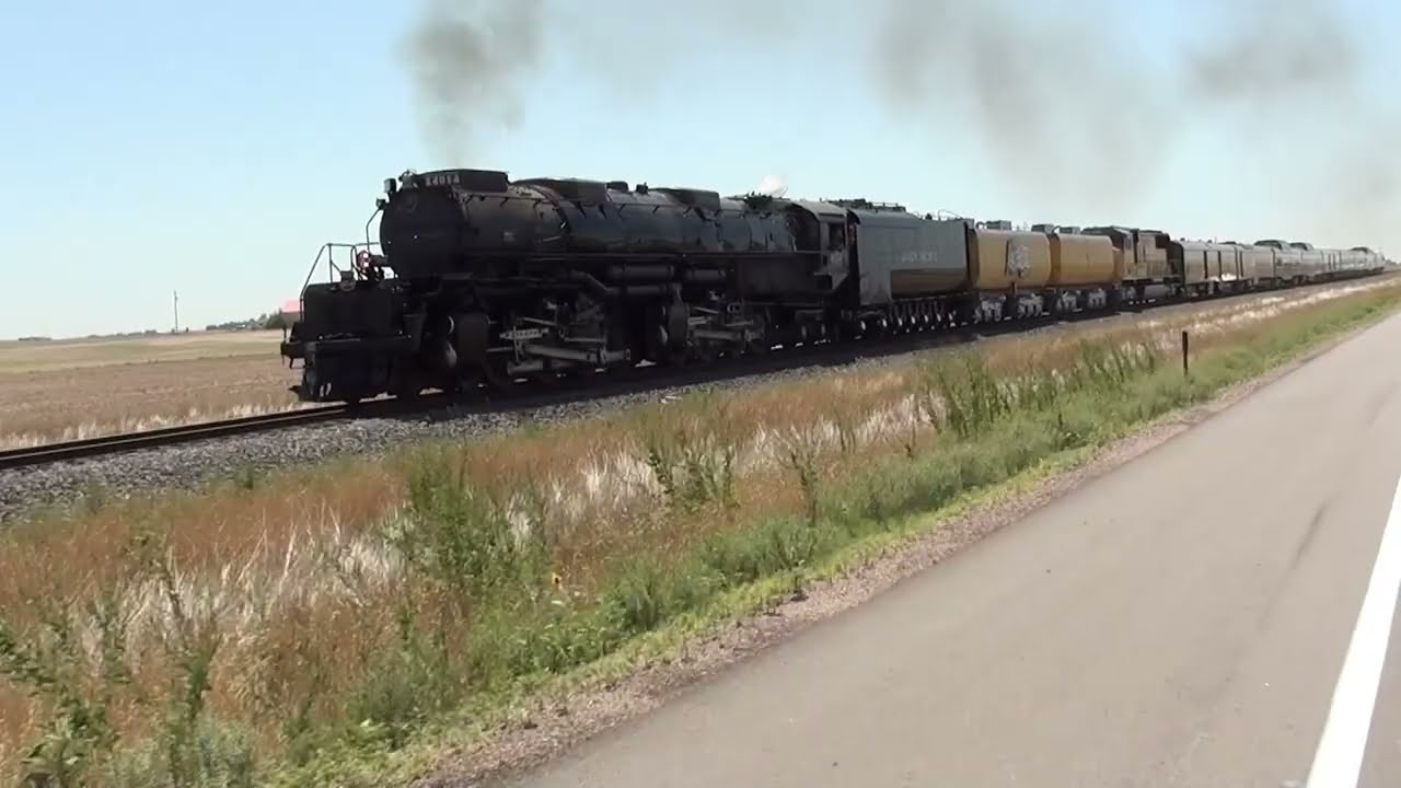 Union Pacific Big Boy 4014 nb thru Nunn, Colorado - YouTube