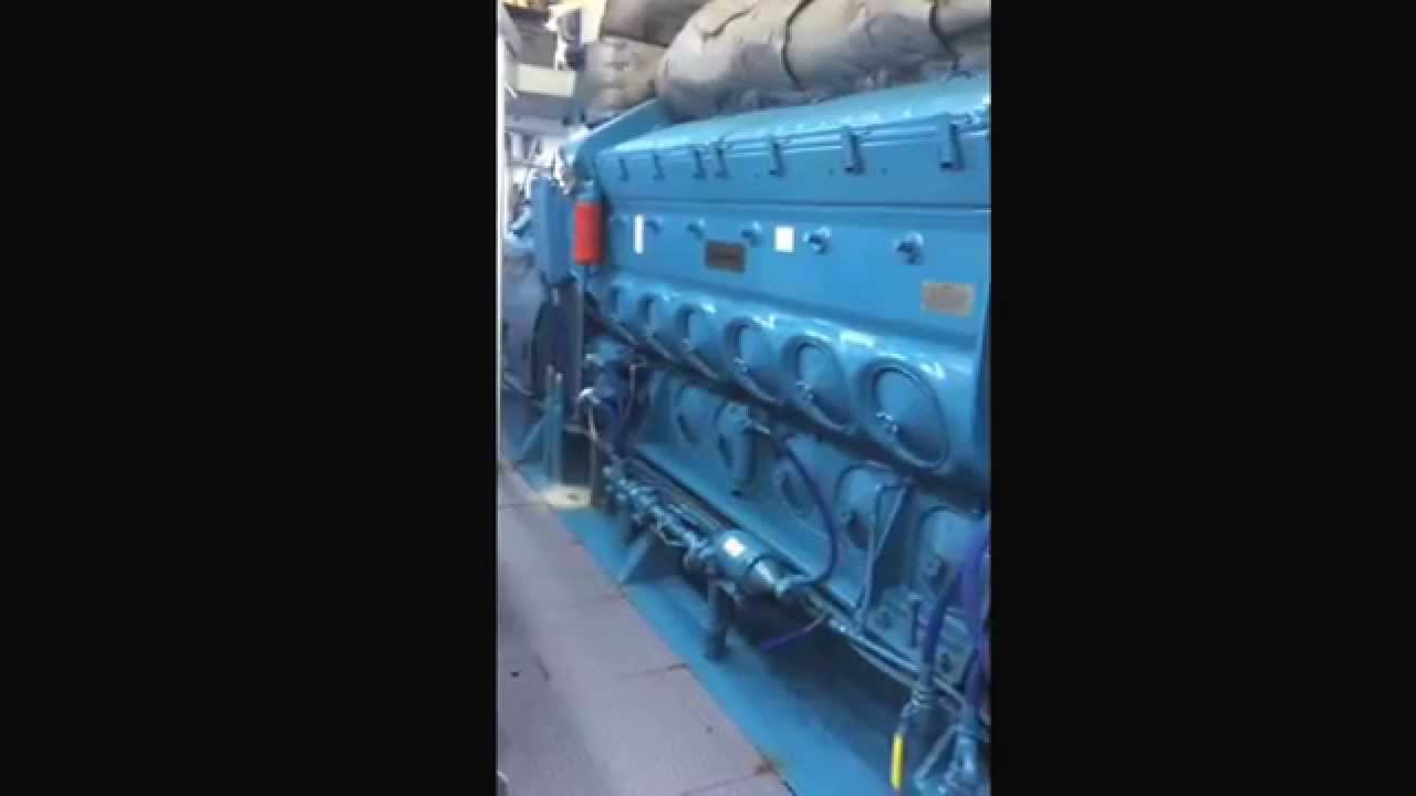 EMD 12-710 start up. - YouTube